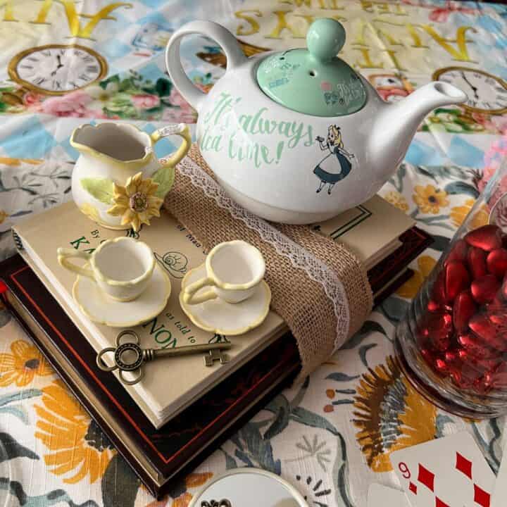Alice in Wonderland Birthday Party - You're Gonna Bake It After All